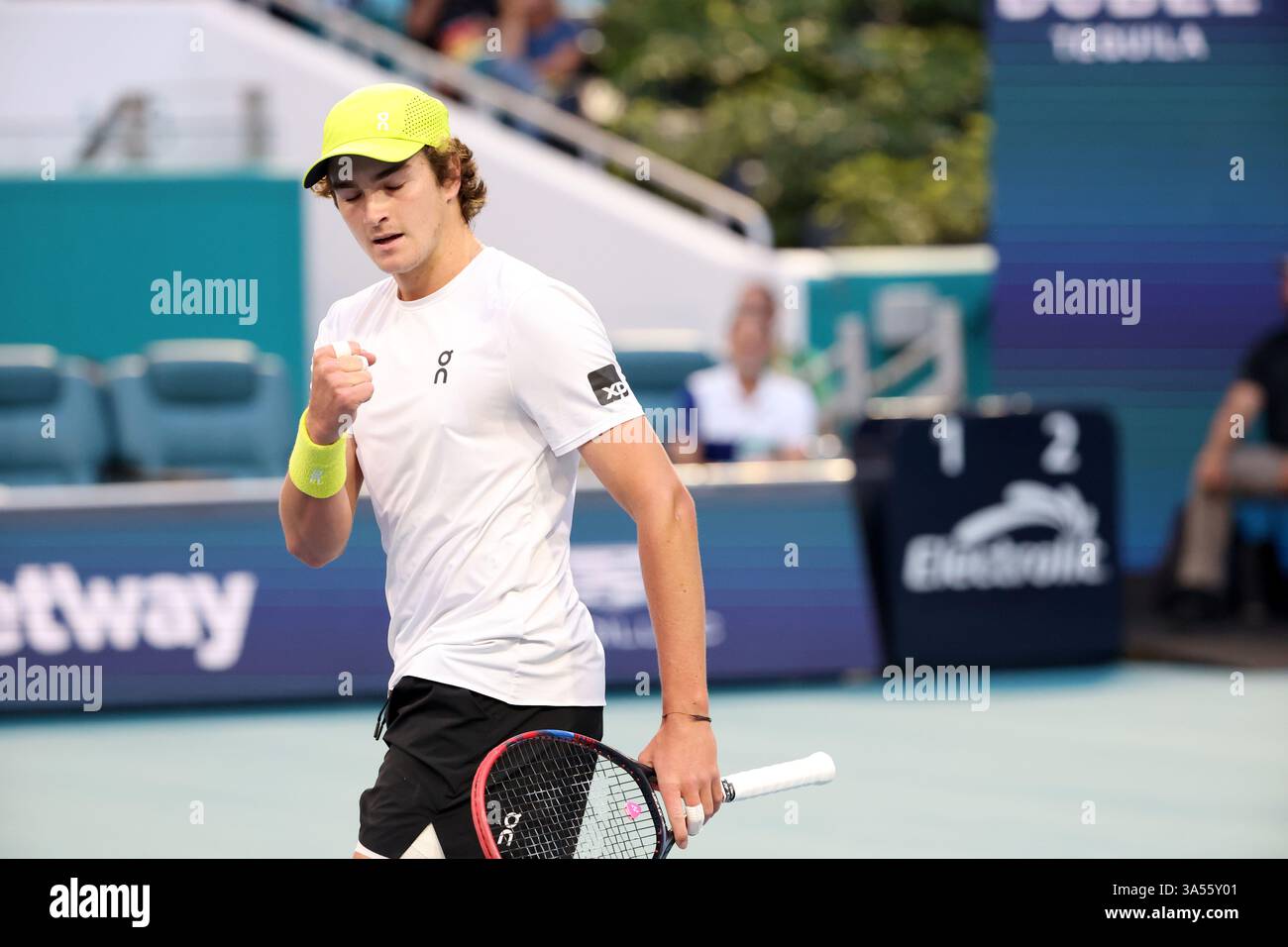 MIAMI GARDENS, FLORIDA - MARCH 20: Joao Fonseca of Brazil defeats ...