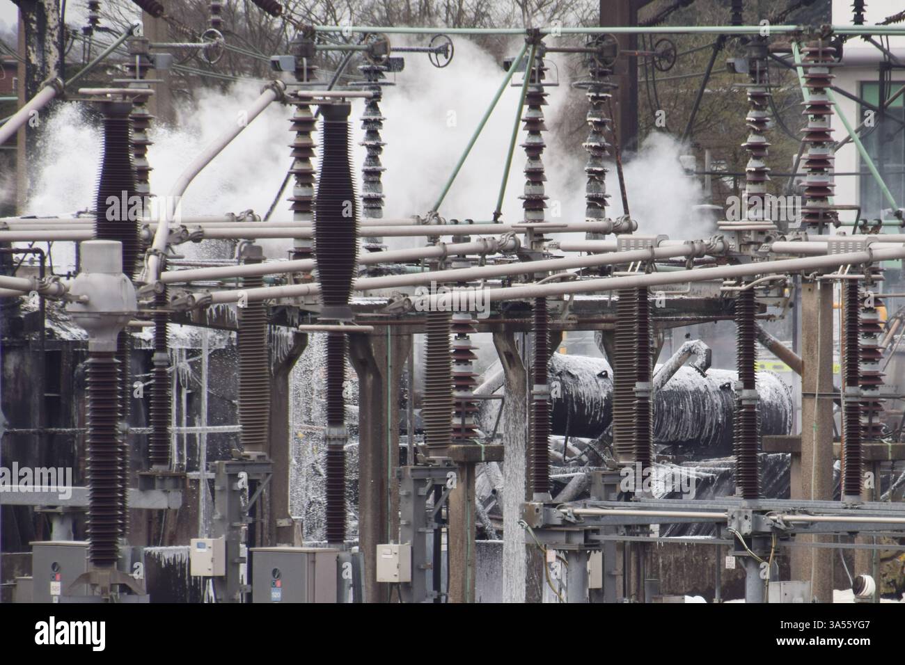 London, UK. 21st March 2025. Smoke billows after a fire broke out at ...