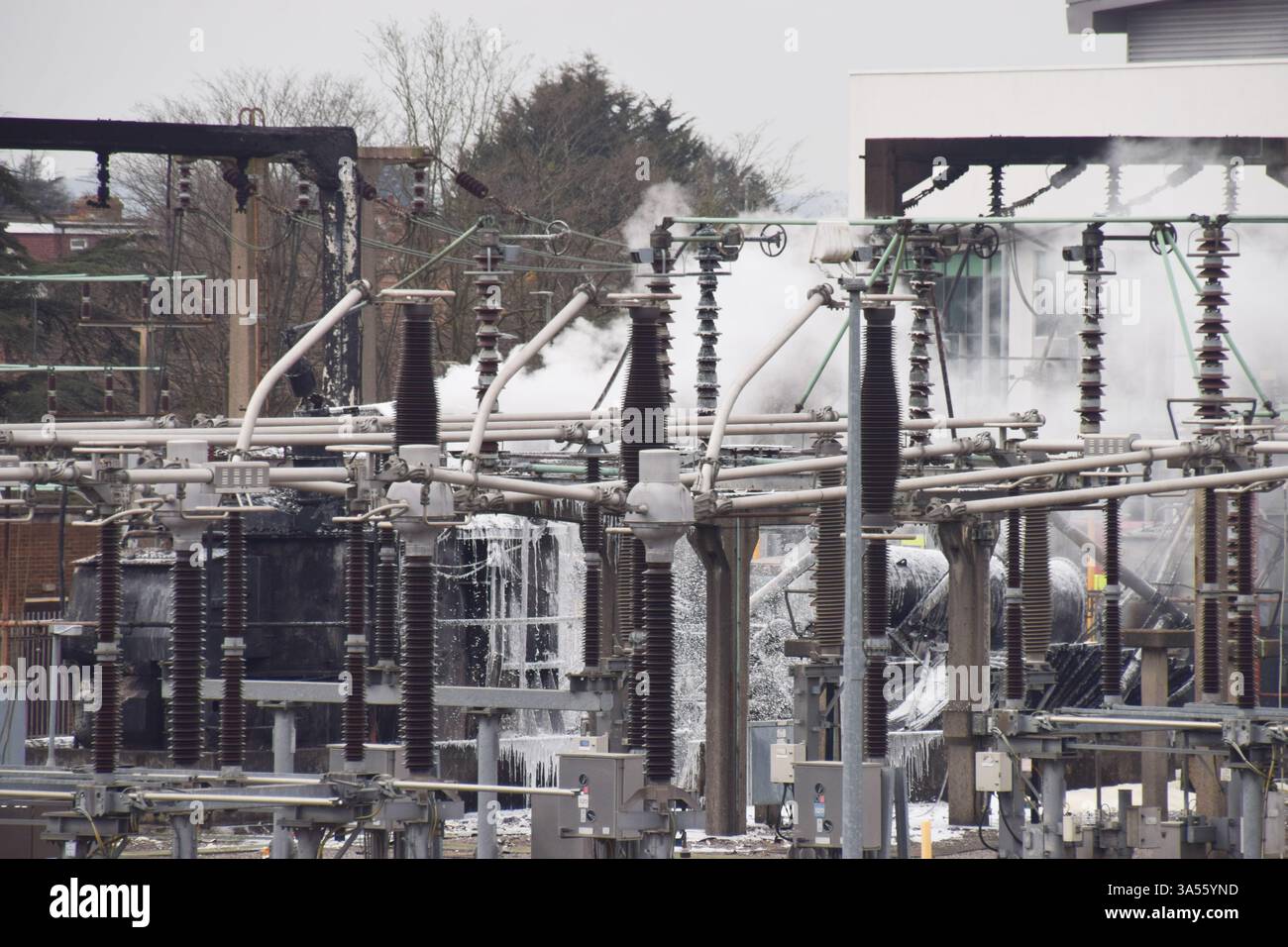 London, UK. 21st March 2025. Smoke billows after a fire broke out at ...