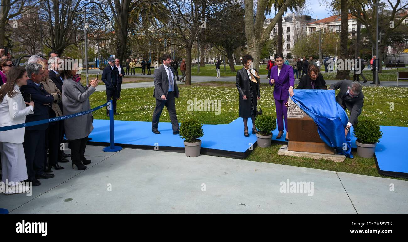 Emilio Botín's widow, Paloma O'Shea, the mayoress of Santander, Gema ...