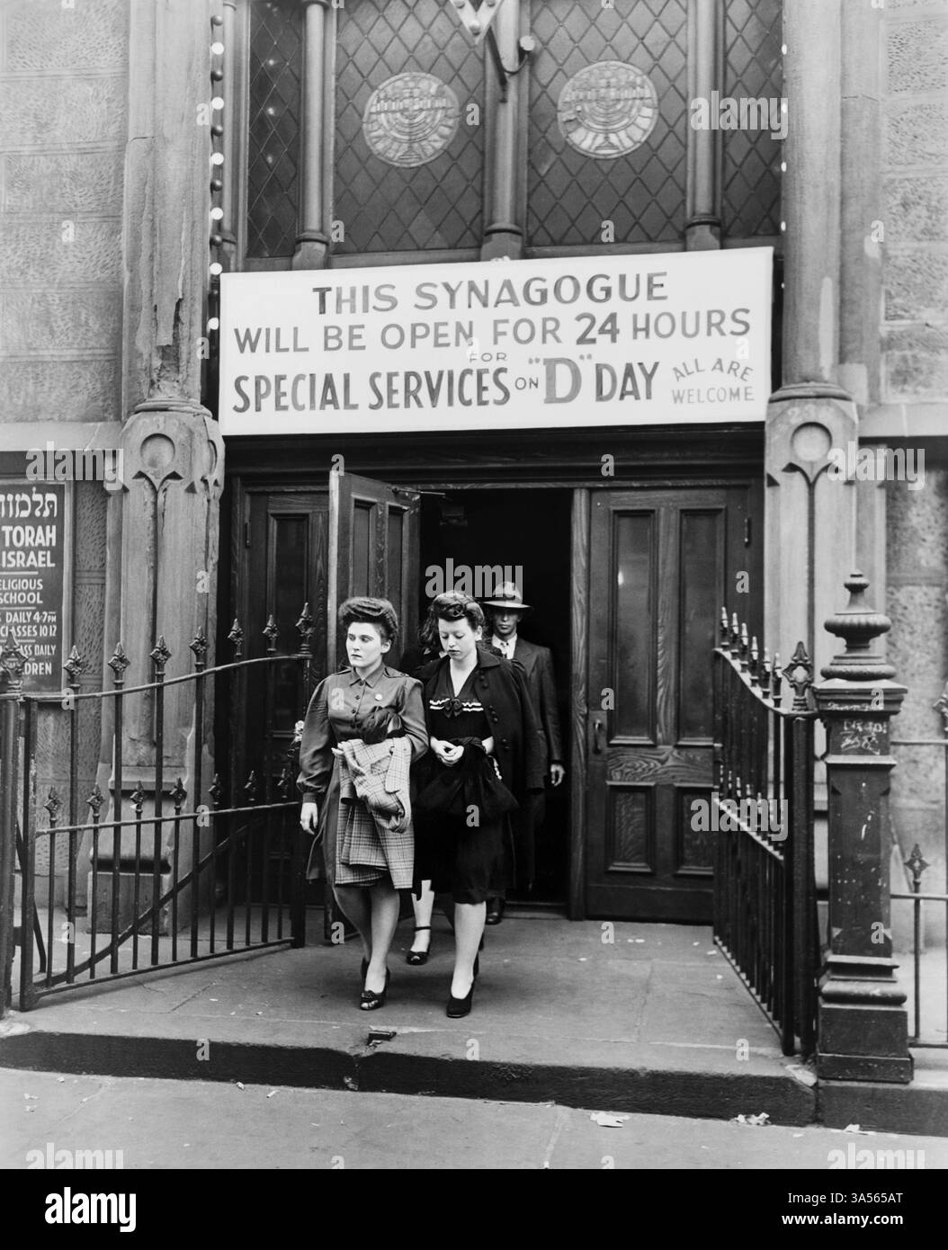 Prayer home Black and White Stock Photos & Images - Alamy