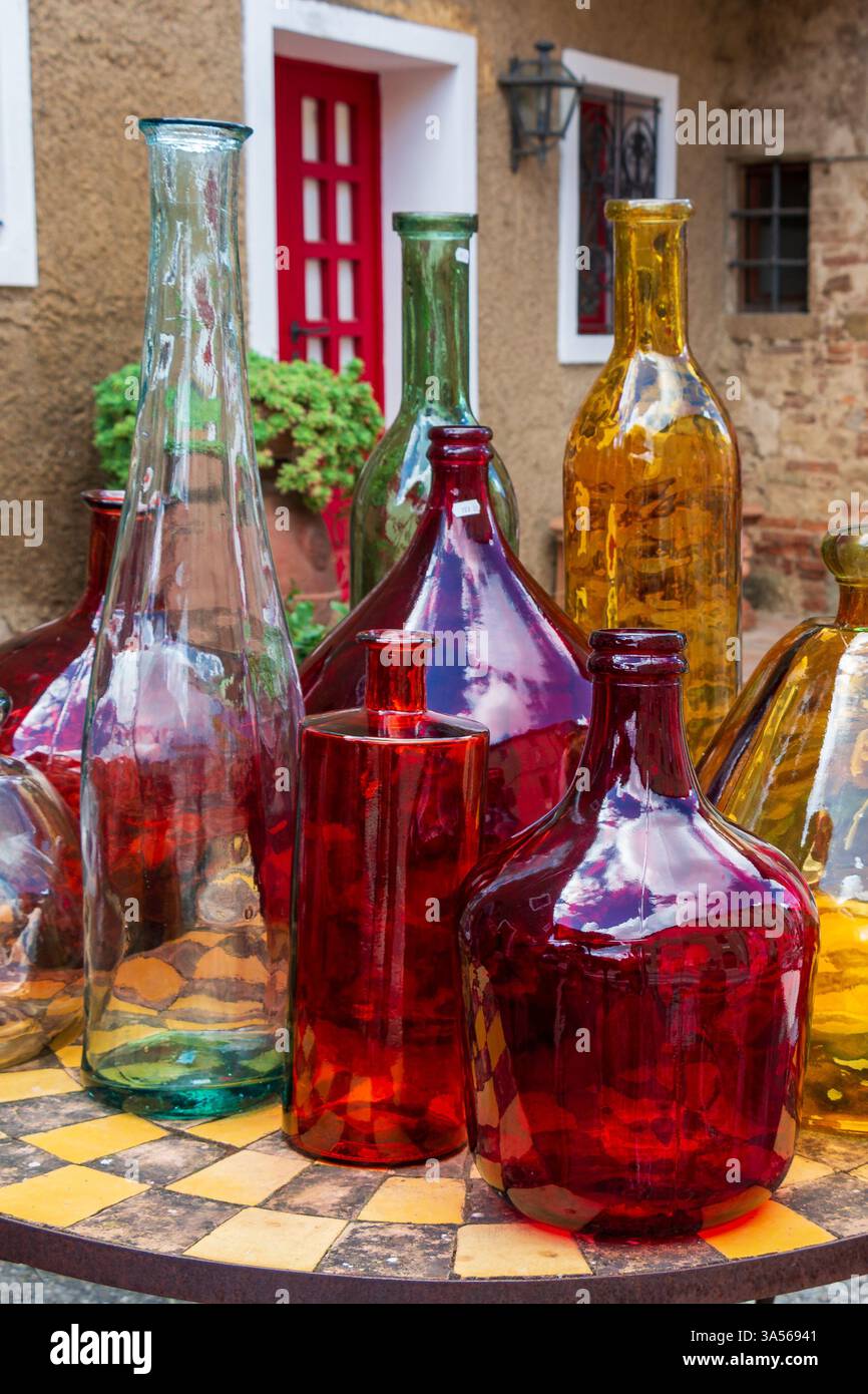 Group glass bottles alcohol hi-res stock photography and images - Alamy
