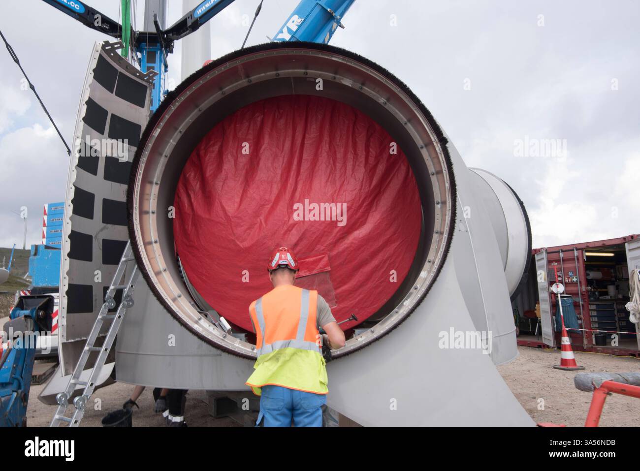 the assembly and mounting of industrial equipment by steel construction ...