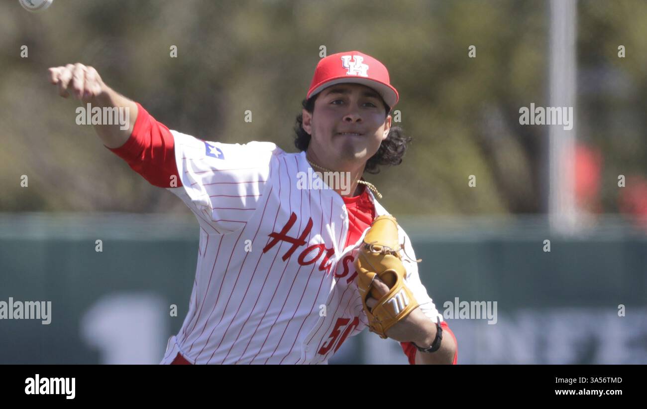 Houston pitcher Richie Roman during an NCAA baseball game against Texas ...