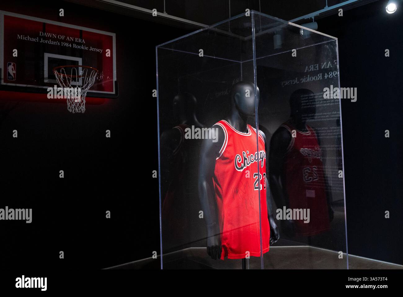 Michael Jordan's 'Preseason Debut' as member of Chicago Bulls 1984-1985 ...