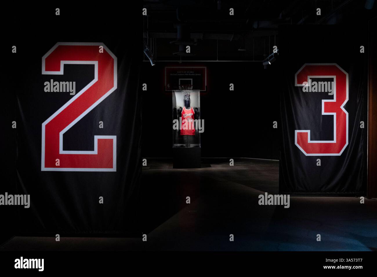 Michael Jordan's 'Preseason Debut' as member of Chicago Bulls 1984-1985 ...