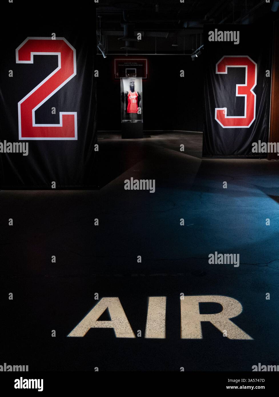 Michael Jordan's 'Preseason Debut' as member of Chicago Bulls 1984-1985 ...