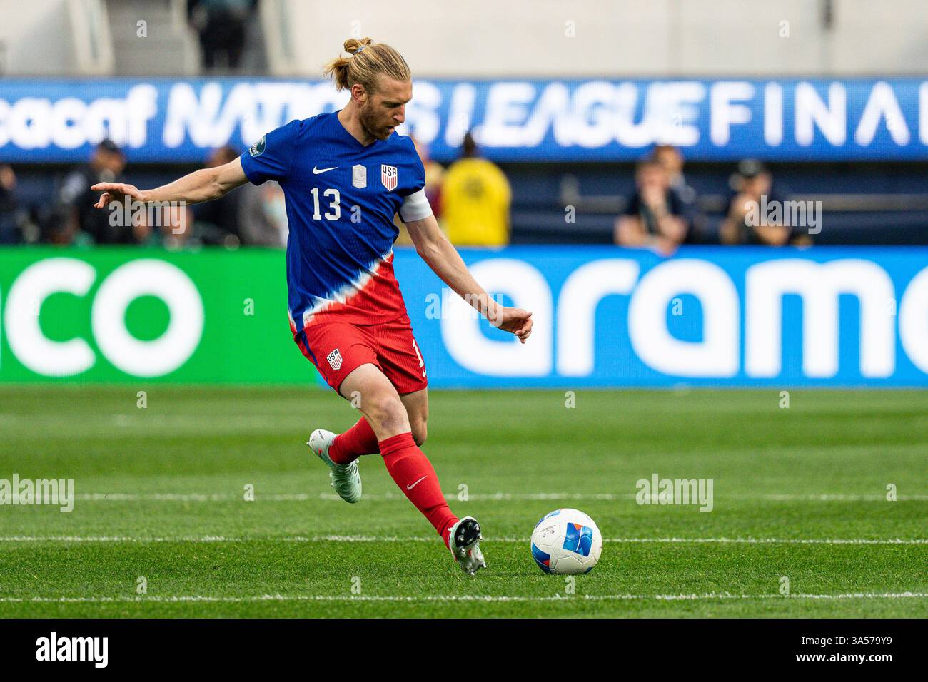 United States defender Tim Ream (13) sends a pass during a Concacaf ...