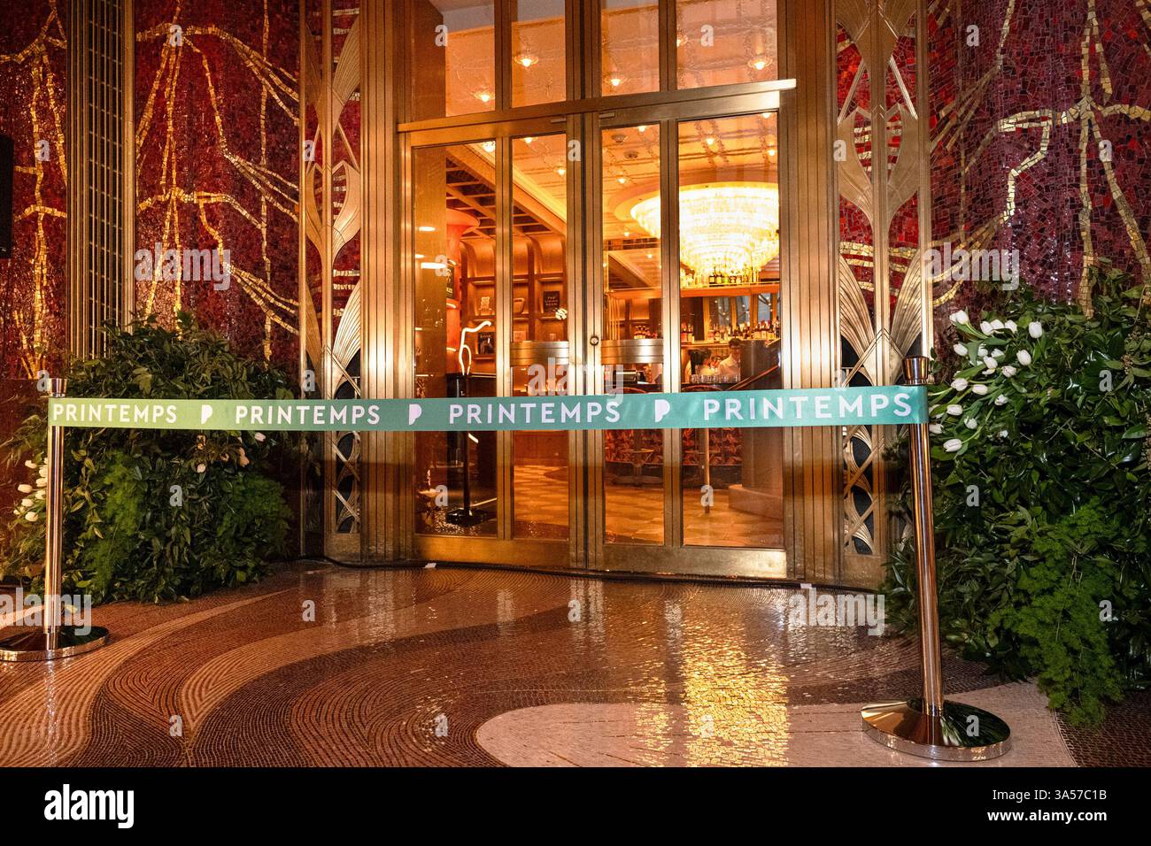 New York, USA. 21st Mar, 2025. The front of Parisian retail department ...