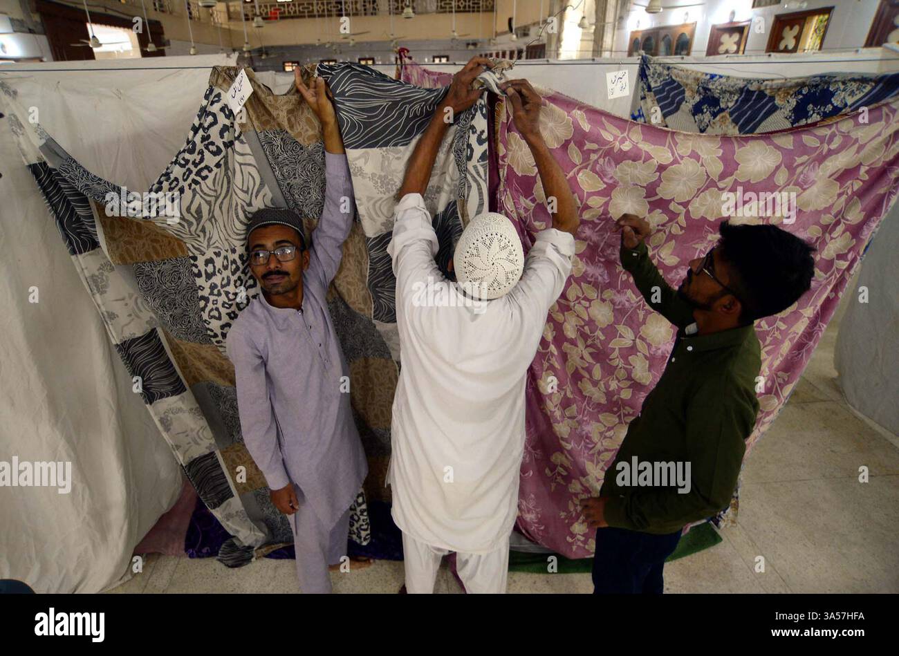 Faithful Muslims reached Thanvi mosque to perform Itikaf, in Karachi on ...