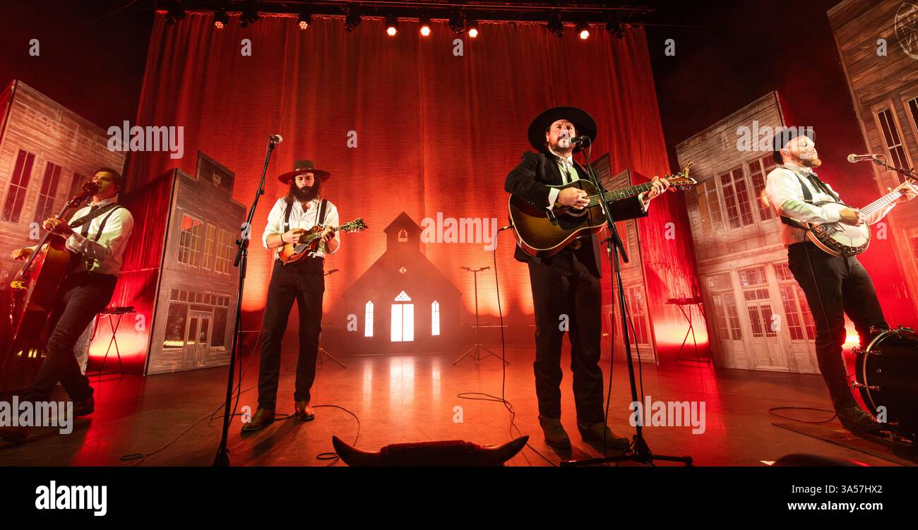 The Beautiful South at the Eventim Apollo, Hammersmith, UK, 20th March ...