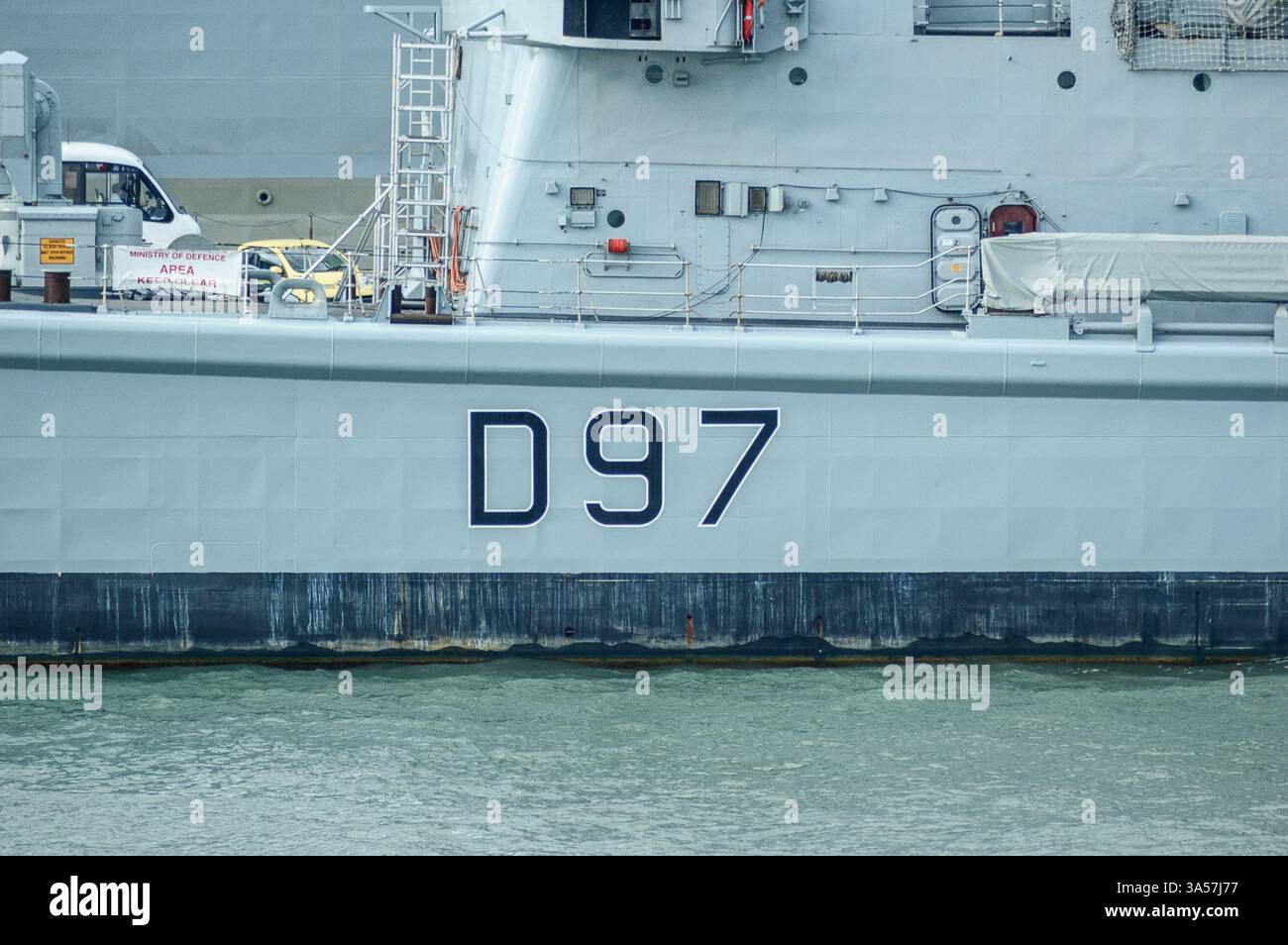 Aircraft carrier HMS Invincible R05 and HMS Edinburgh, D97, a Type 42 (Batch 3) destroyer of the ...