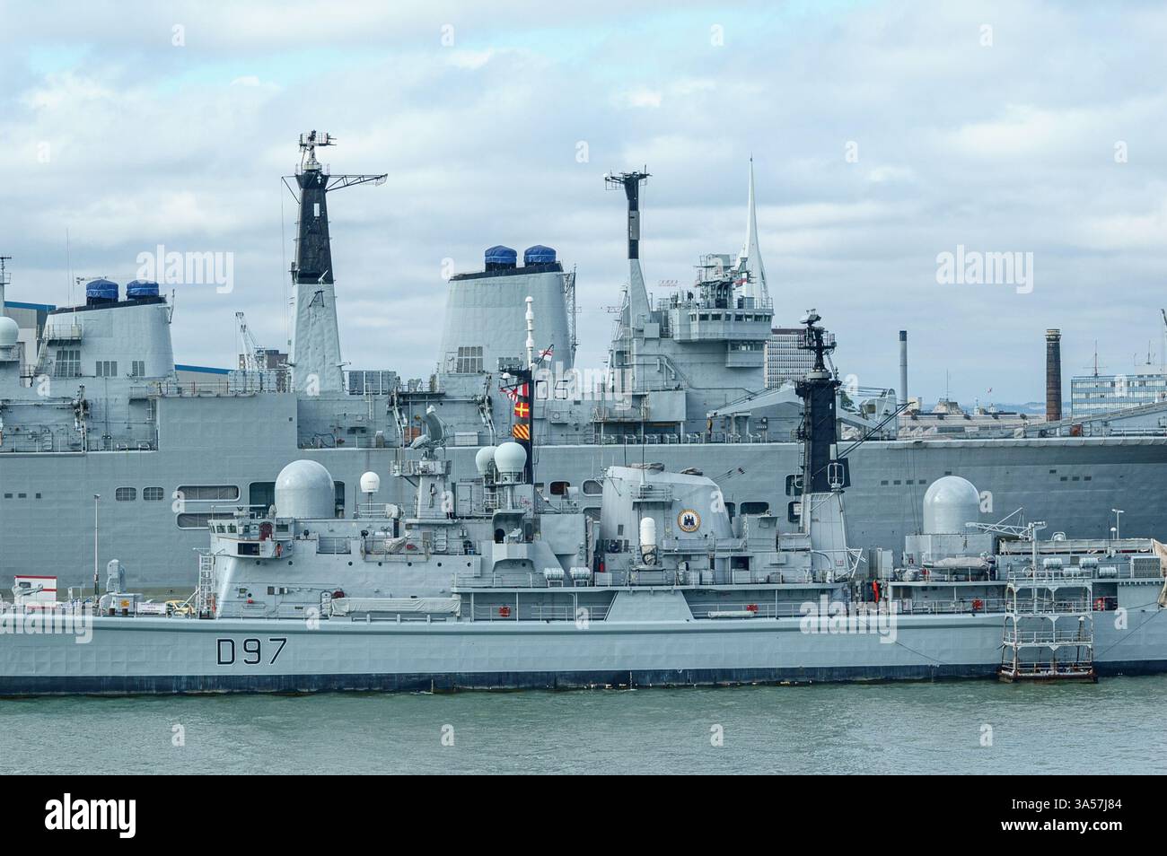 Batch boat sailor hi-res stock photography and images - Alamy