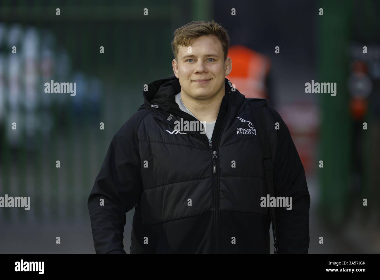 Newcastle, Gbr. 21st Dec, 2024. Freddie Lockwood of Newcastle Falcons ...