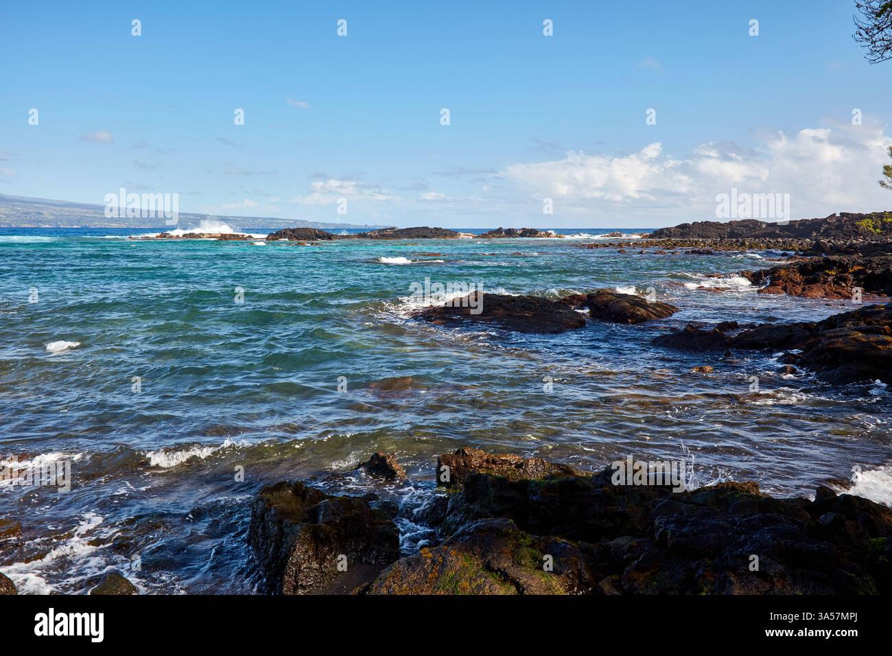 ocean view from Hilo beach Stock Photo - Alamy