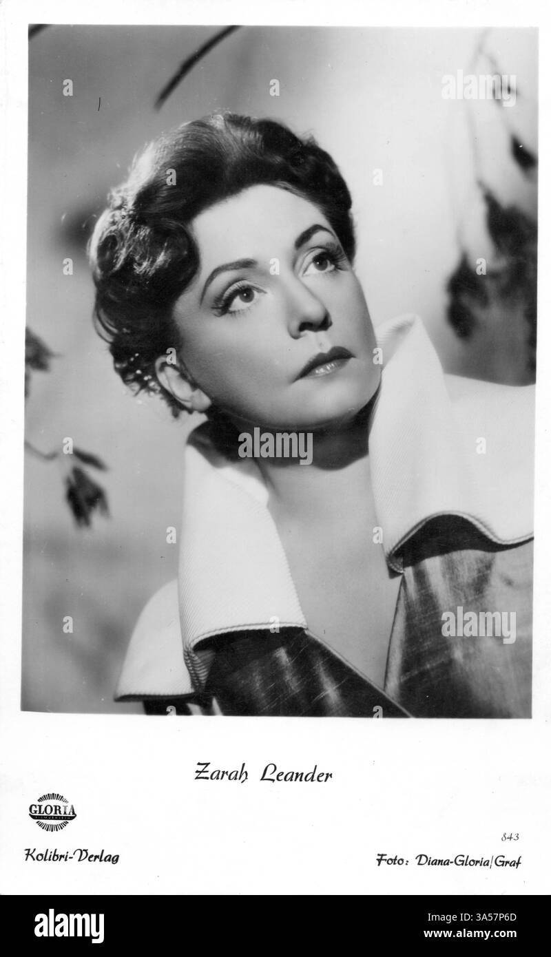 Vintage hollywood postcard Black and White Stock Photos & Images - Alamy