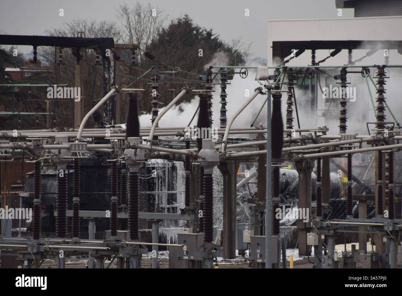 London, UK. 21st March 2025. Smoke billows after a fire broke out at ...