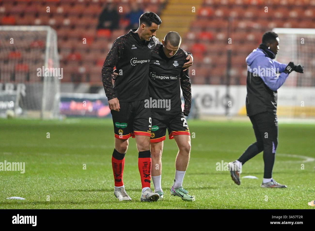 Glasgow, Scotland, UK. 21st March, 2025. Partick Thistle captain and ...