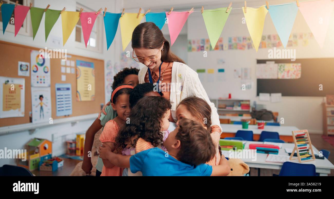 Teacher hugging elementary school hi-res stock photography and images ...