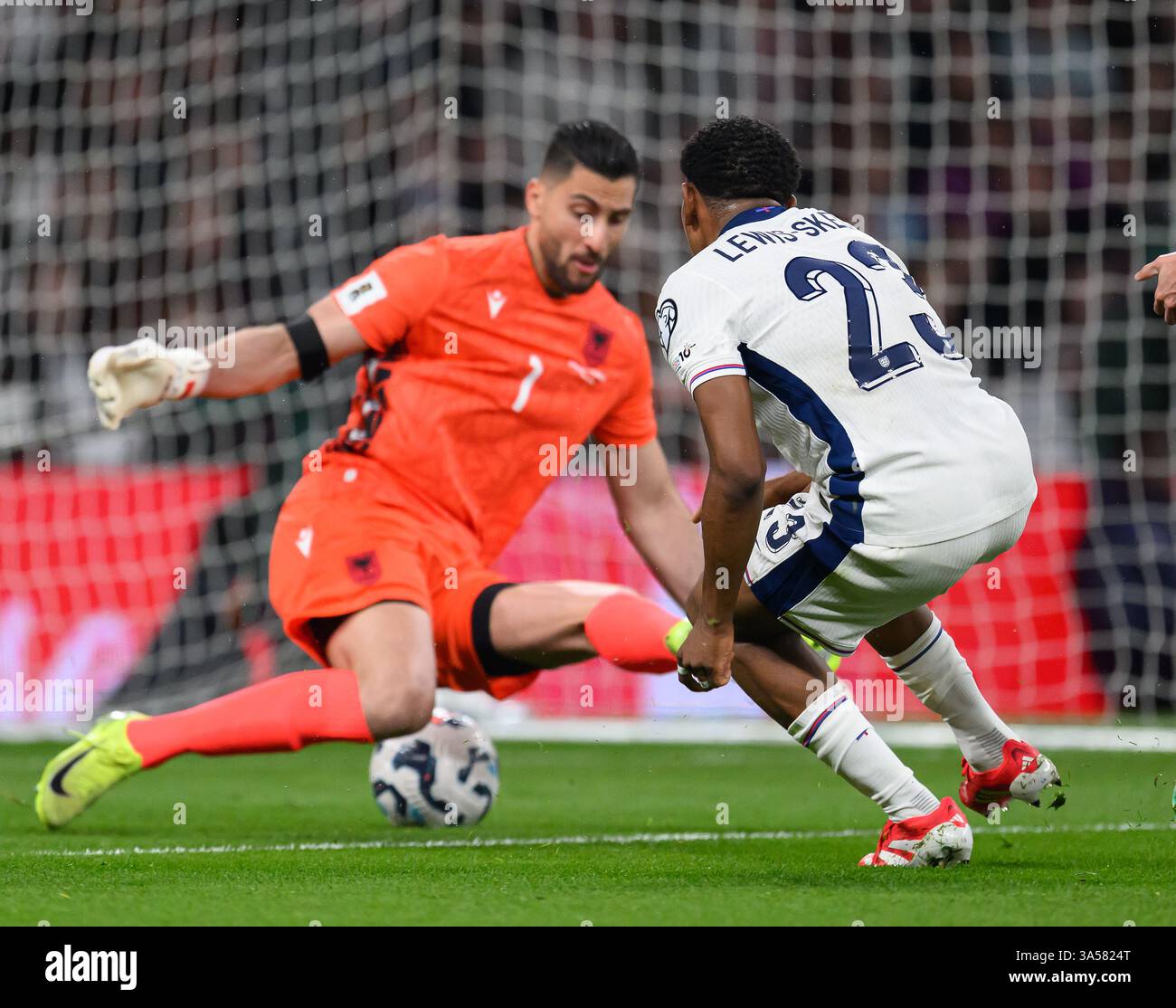 Myles lewis skelly first goal hi-res stock photography and images - Alamy