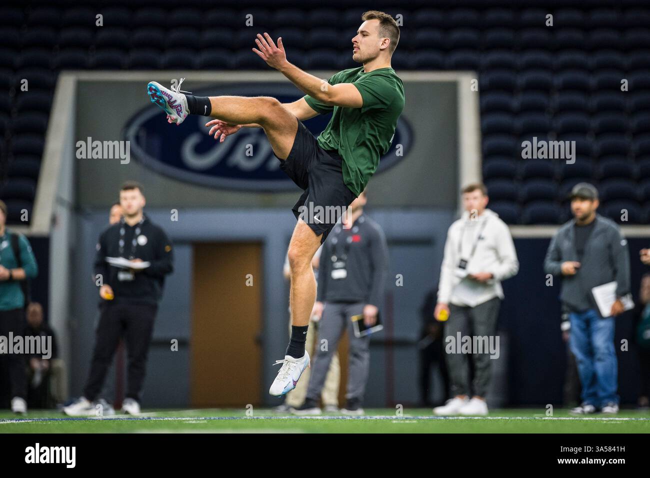Colorado State's Mark Vassett runs a drill during the Big 12 Conference ...