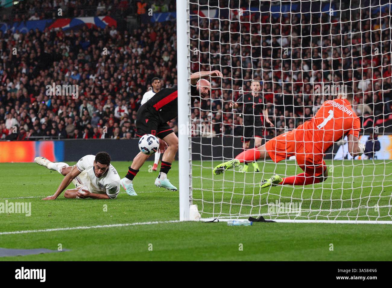 LONDON, UK - 21st Mar 2025: Jude Bellingham of England sees his header ...