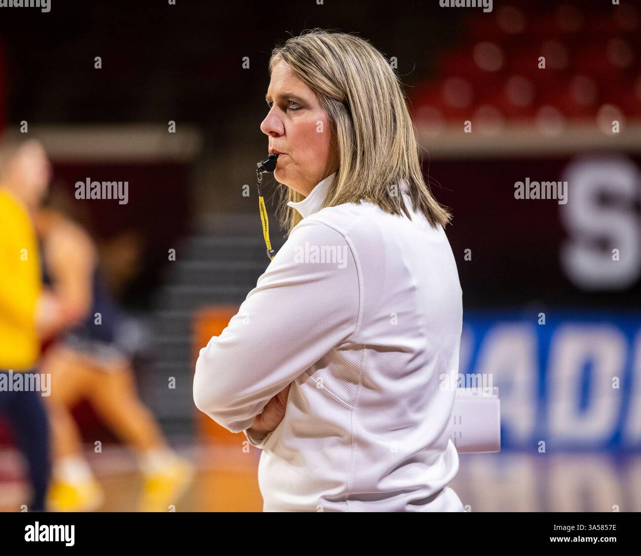 Murray State head coach Rechelle Turner looks on during practice at the ...