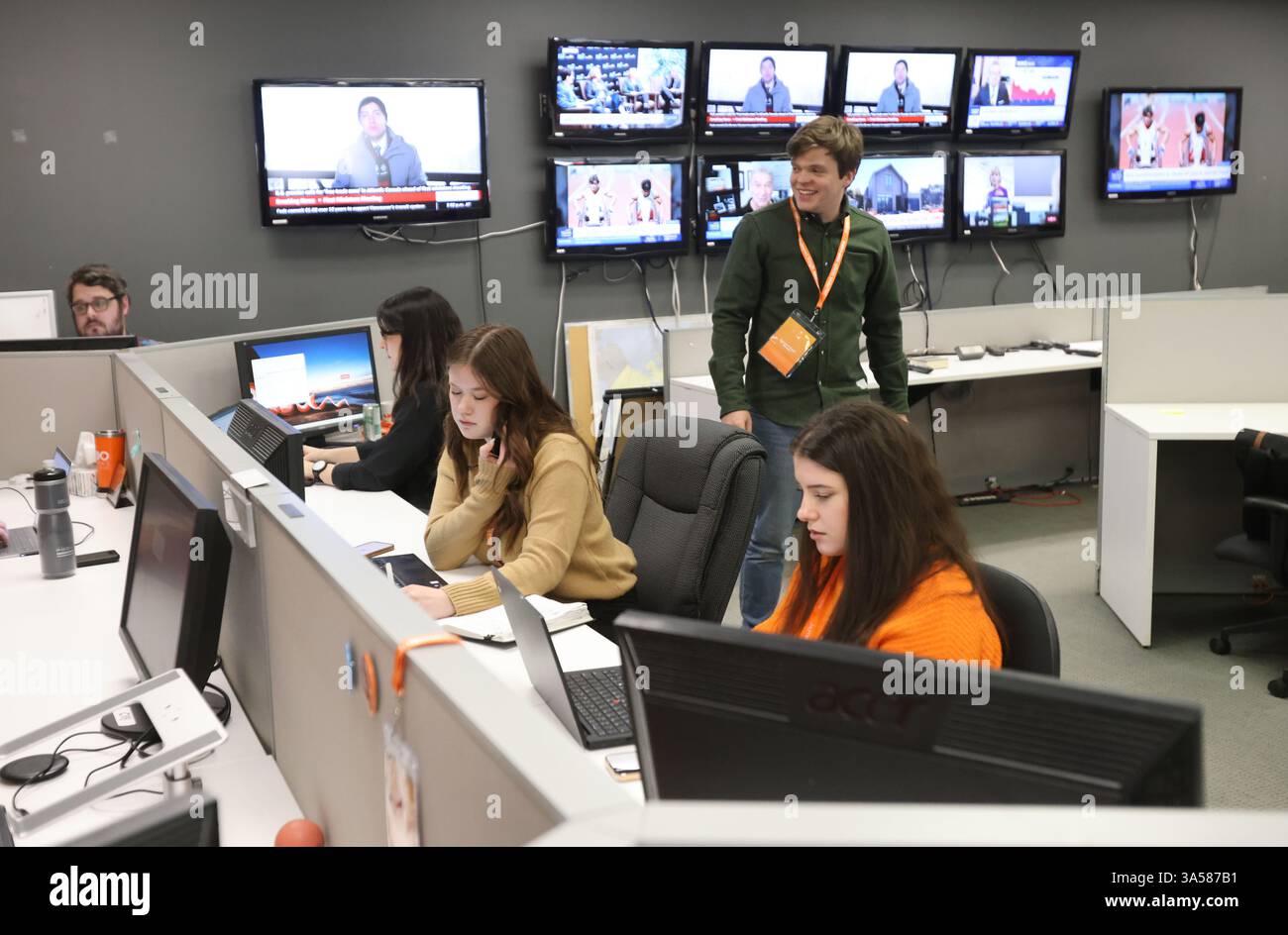 Ottawa, Canada. 21st Mar, 2025. New Democratic Party campaign team ...