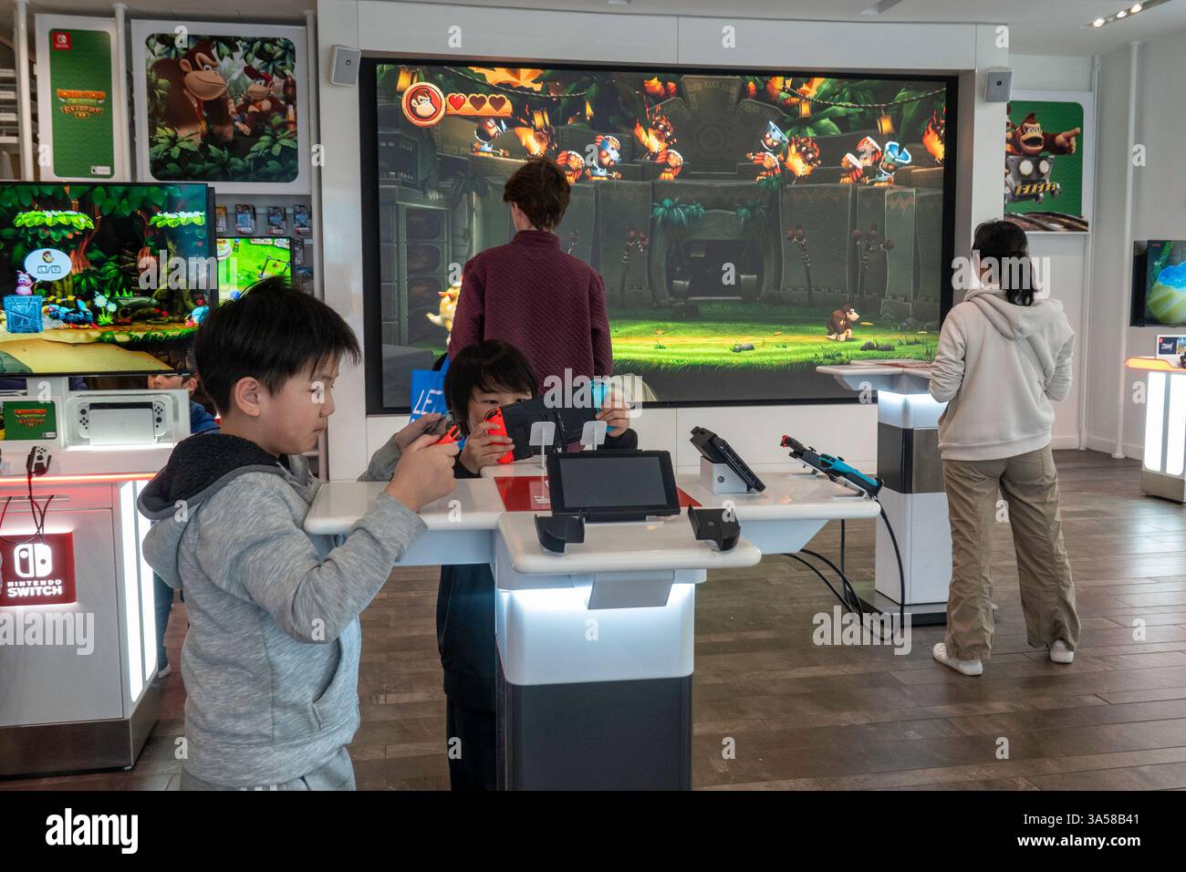 The Nintendo New York store in Rockefeller Center is a popular ...