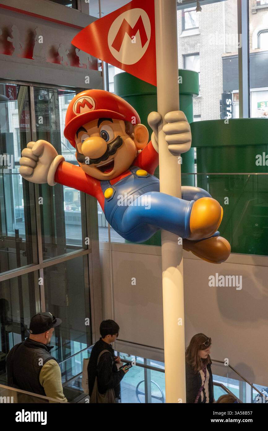 The Nintendo New York store in Rockefeller Center is a popular ...