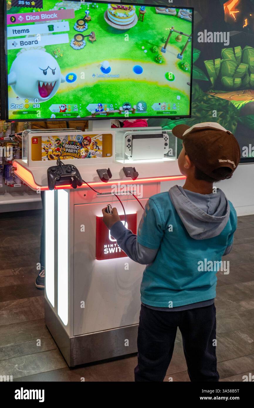 The Nintendo New York store in Rockefeller Center is a popular ...