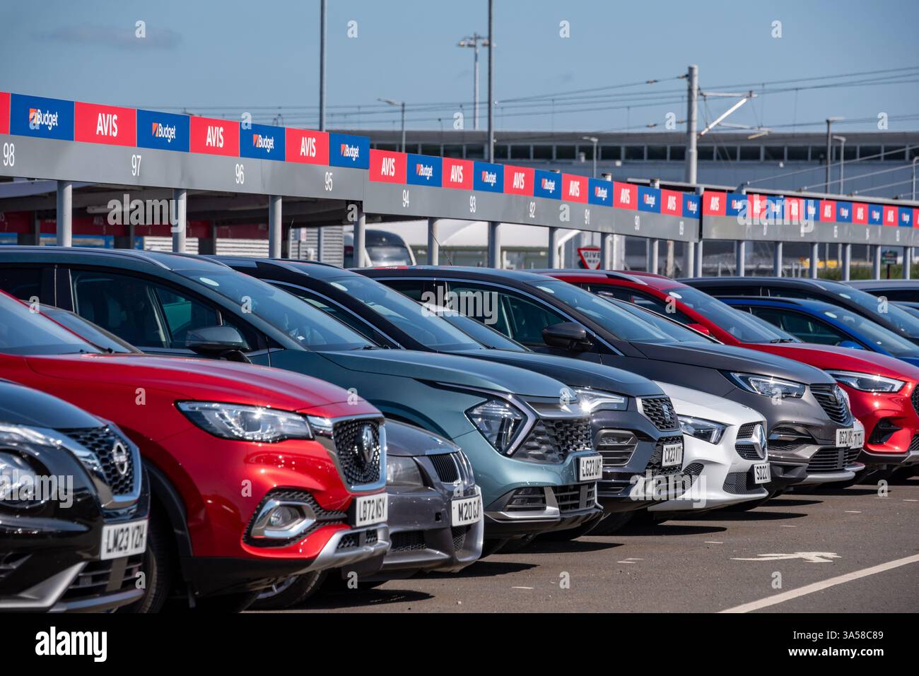 Enterprise car rental airport hi-res stock photography and images - Alamy