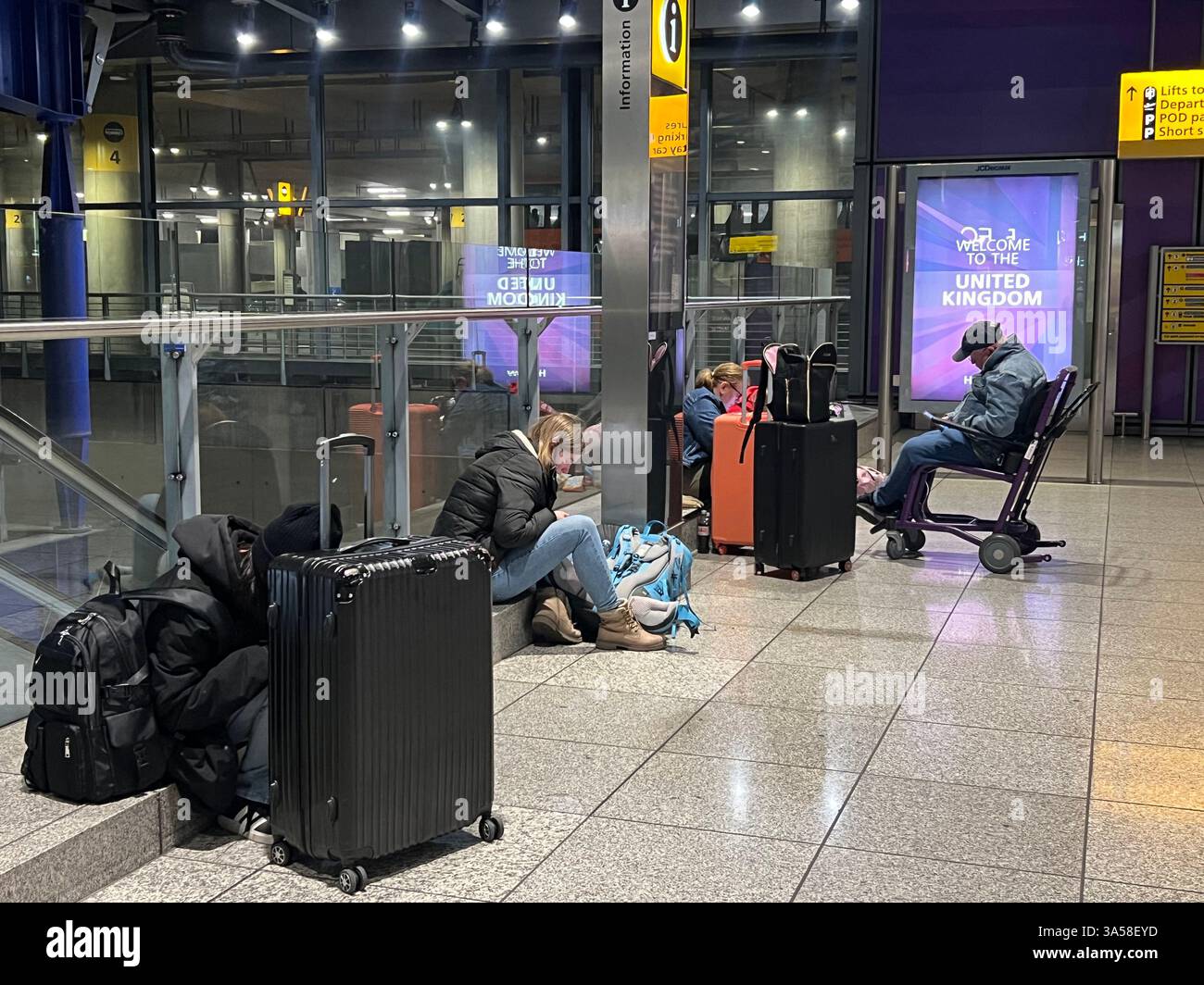 Stranded passengers at Heathrow Terminal 5 in London. British Airways ...