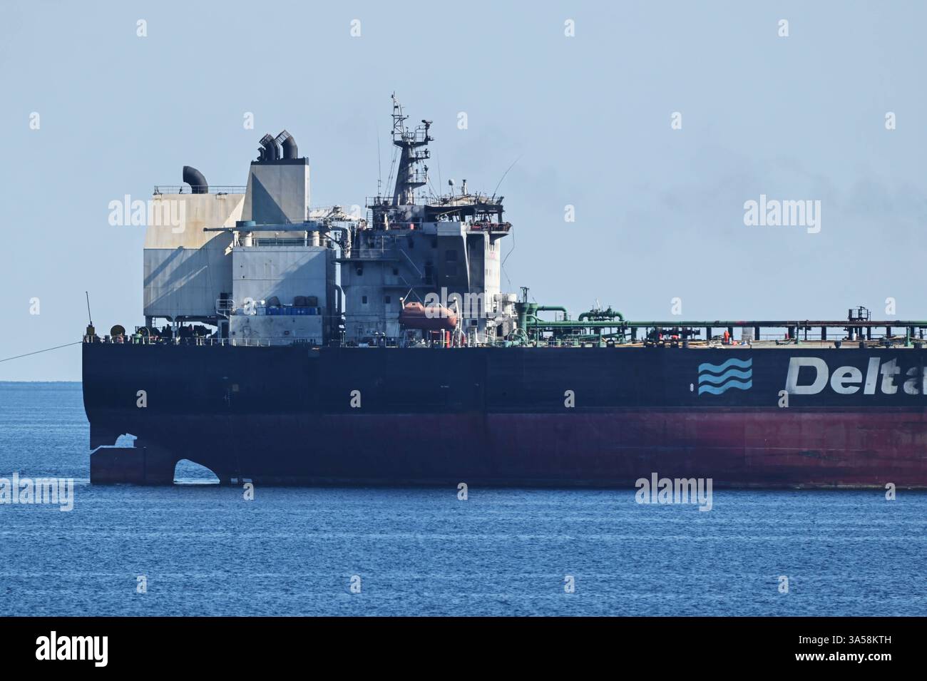 Sounion tanker damaged by Houthis at Piraeus anchorage The heavily ...