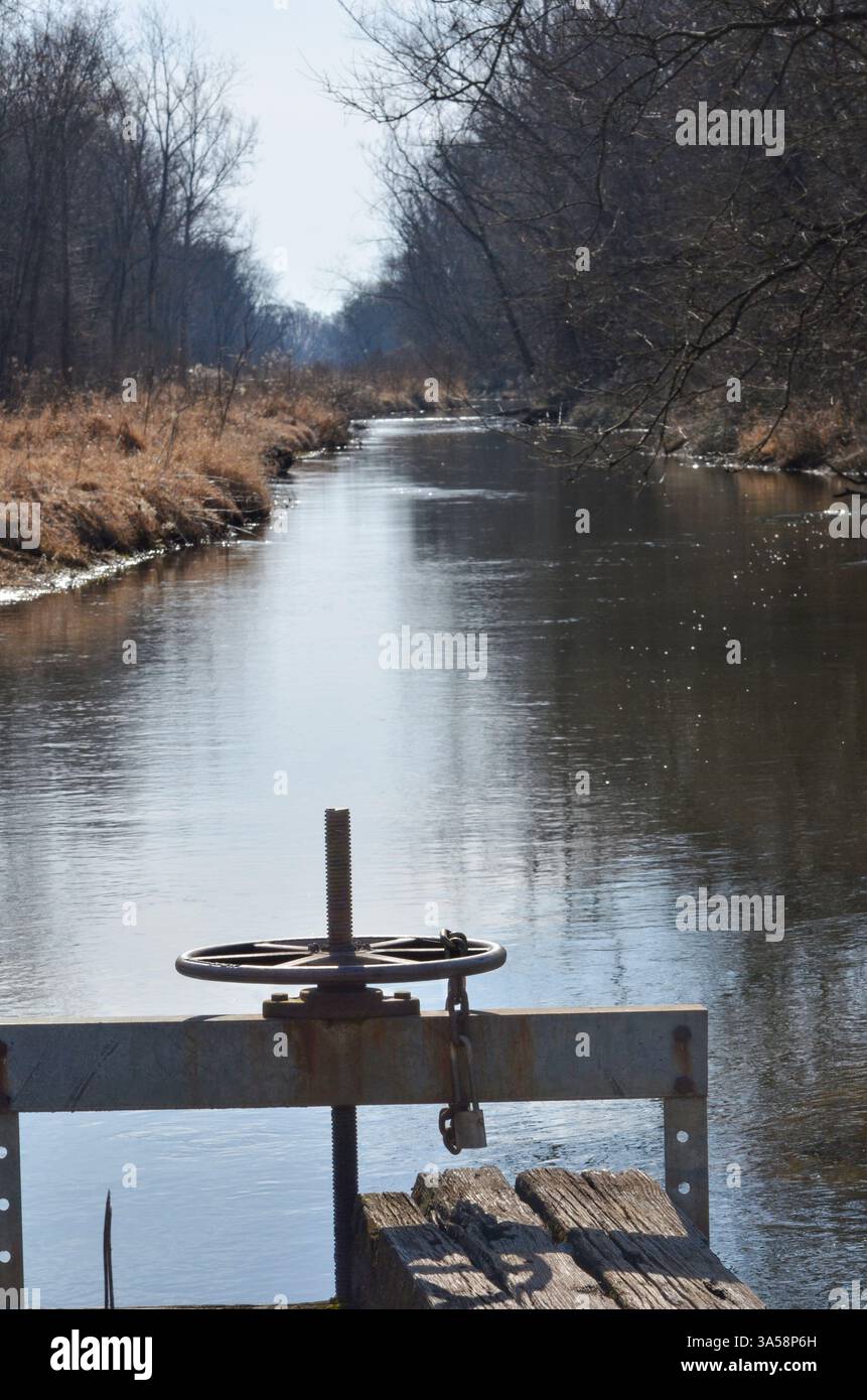 Flood control gate valve Stock Photo - Alamy