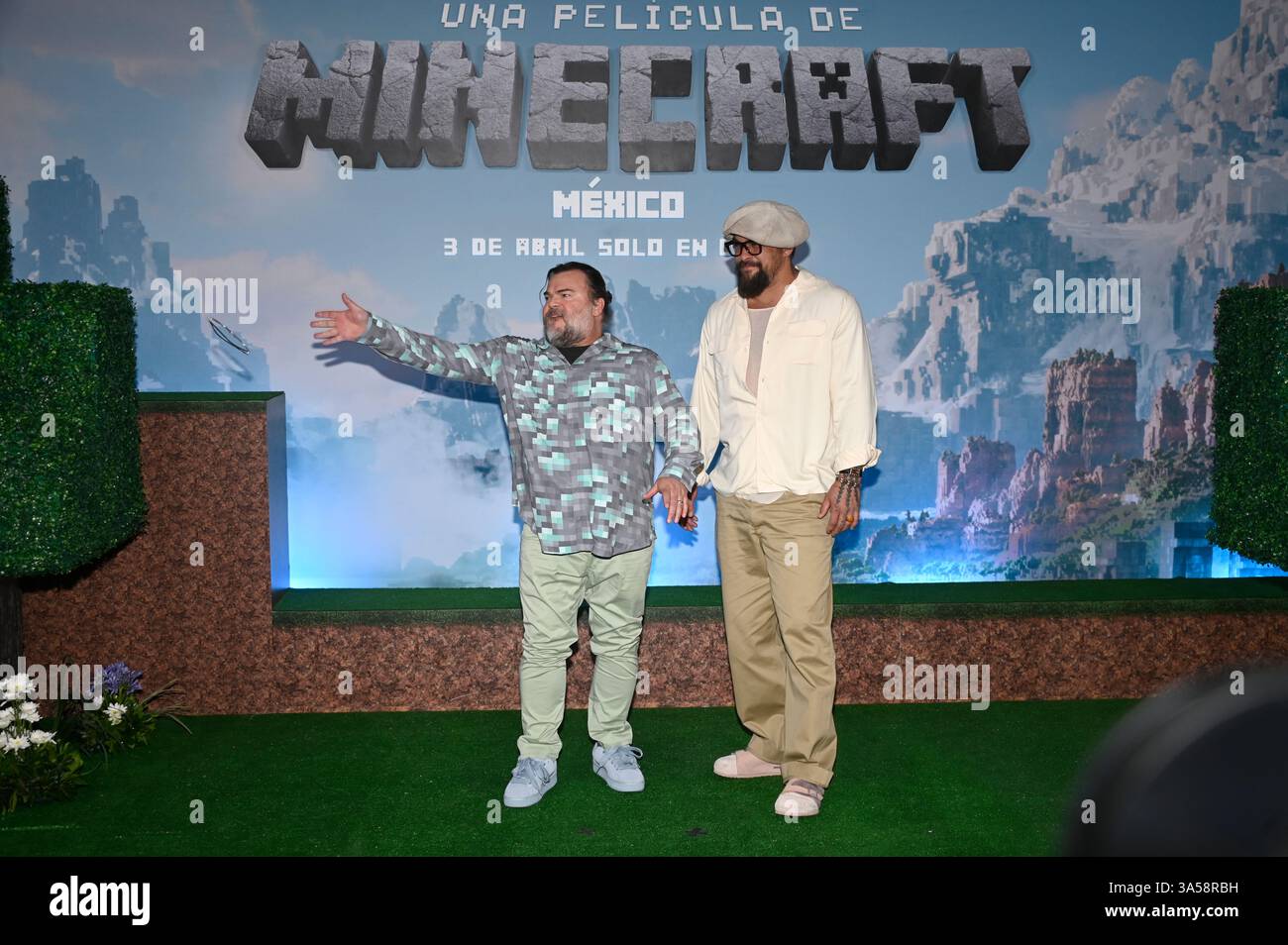 Actors Jack Black and Jason Momoa attend the Photocall for the ...