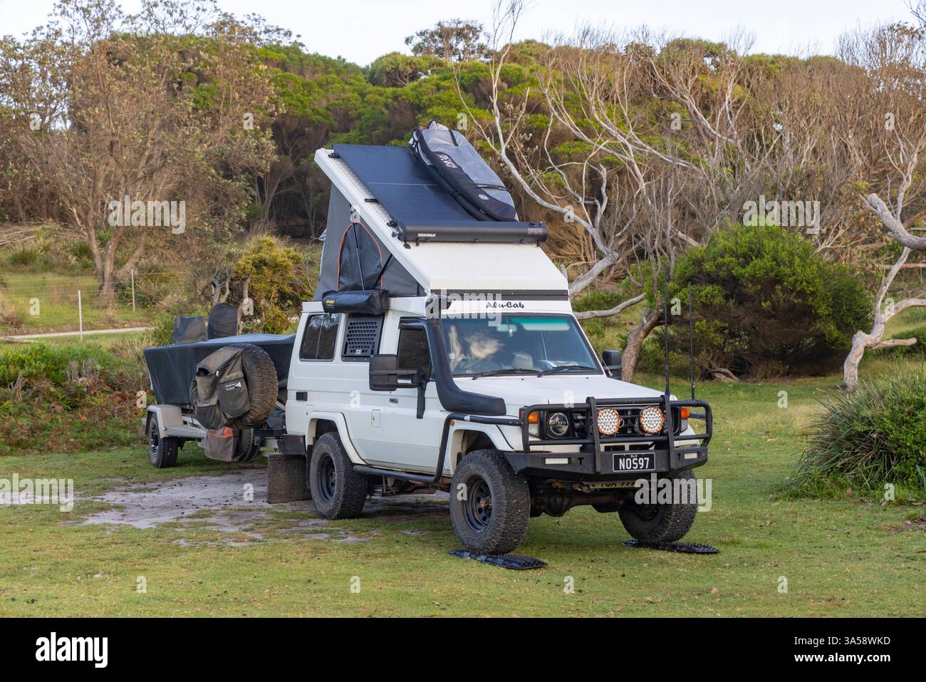 Beach camping at Gillard's campground in Mimosa Rocks national park ...