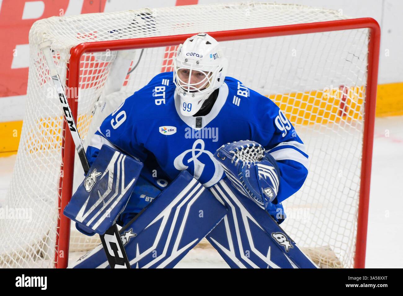 Moscow, Russia. 18th Mar, 2025. Goalkeeper Maxim Motorygin (99) Dynamo ...