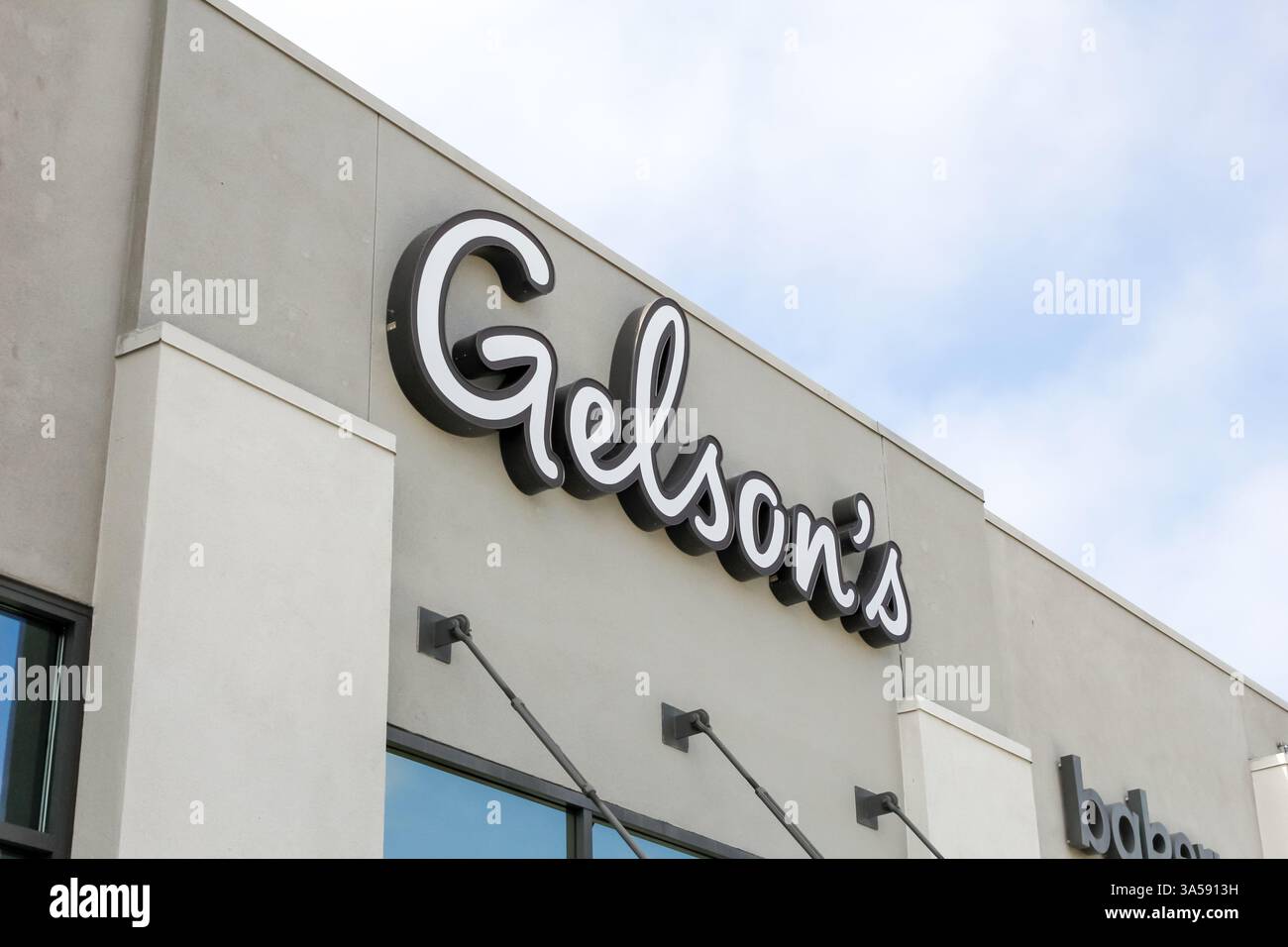 Los Angeles, California, United States - 07-28-2019: A store front sign ...