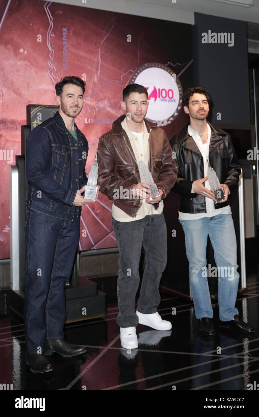 NEW YORK, NEW YORK - MARCH 21, 2025: Joe Jonas, Kevin Jonas, and Nick ...