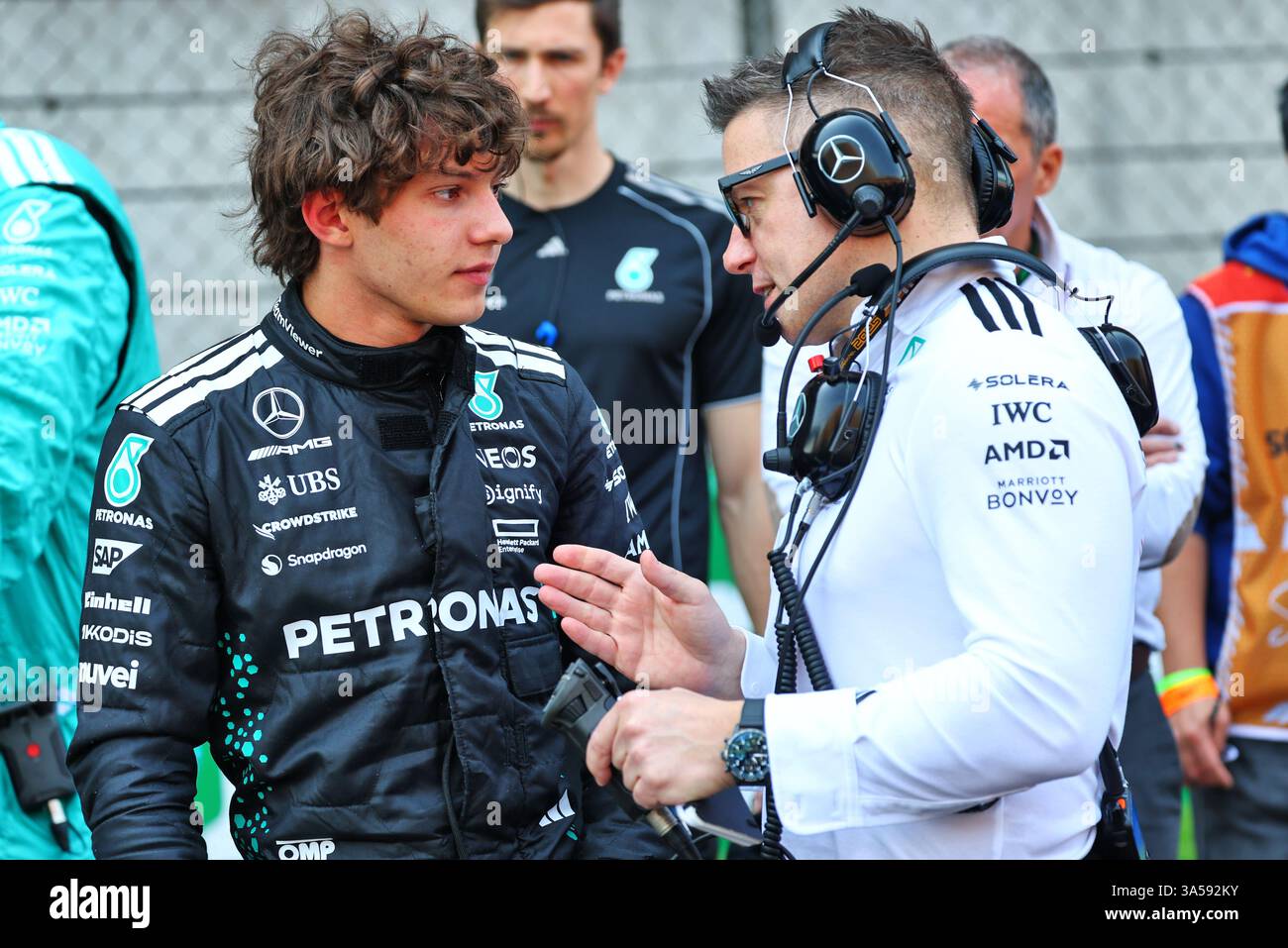 (L to R): Andrea Kimi Antonelli (ITA) Mercedes AMG F1 with Peter ...