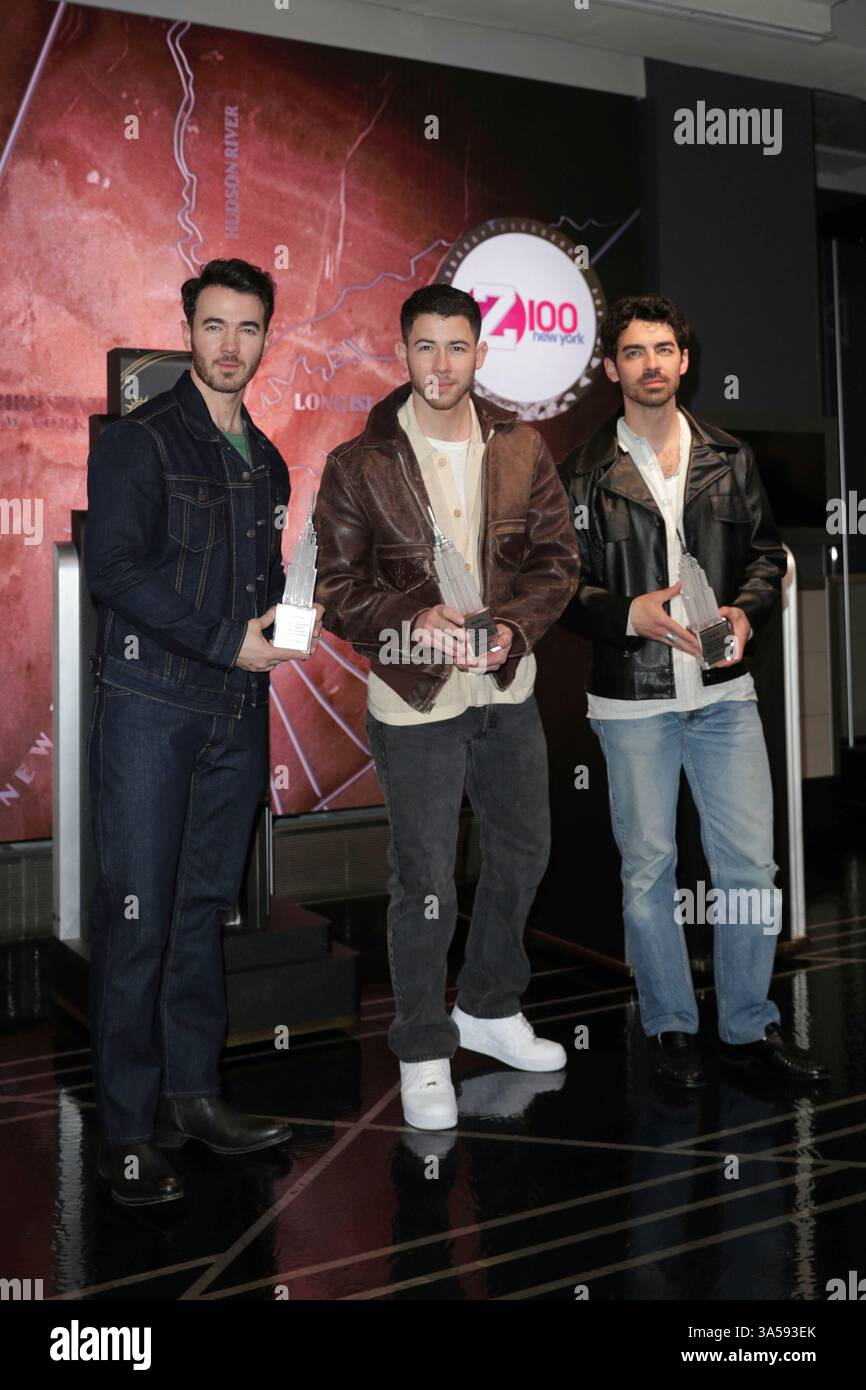 NEW YORK, NEW YORK - MARCH 21, 2025: Joe Jonas, Kevin Jonas, and Nick ...