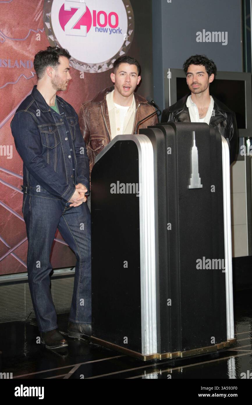 NEW YORK, NEW YORK - MARCH 21, 2025: Joe Jonas, Kevin Jonas, and Nick ...