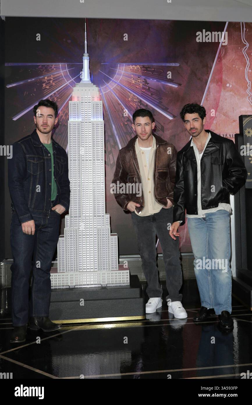 NEW YORK, NEW YORK - MARCH 21, 2025: Joe Jonas, Kevin Jonas, and Nick ...