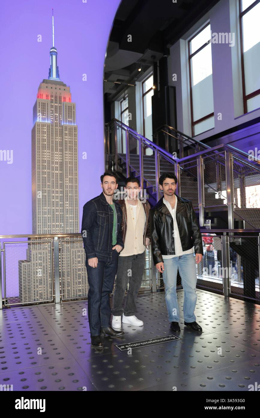 NEW YORK, NEW YORK - MARCH 21, 2025: Joe Jonas, Kevin Jonas, and Nick ...