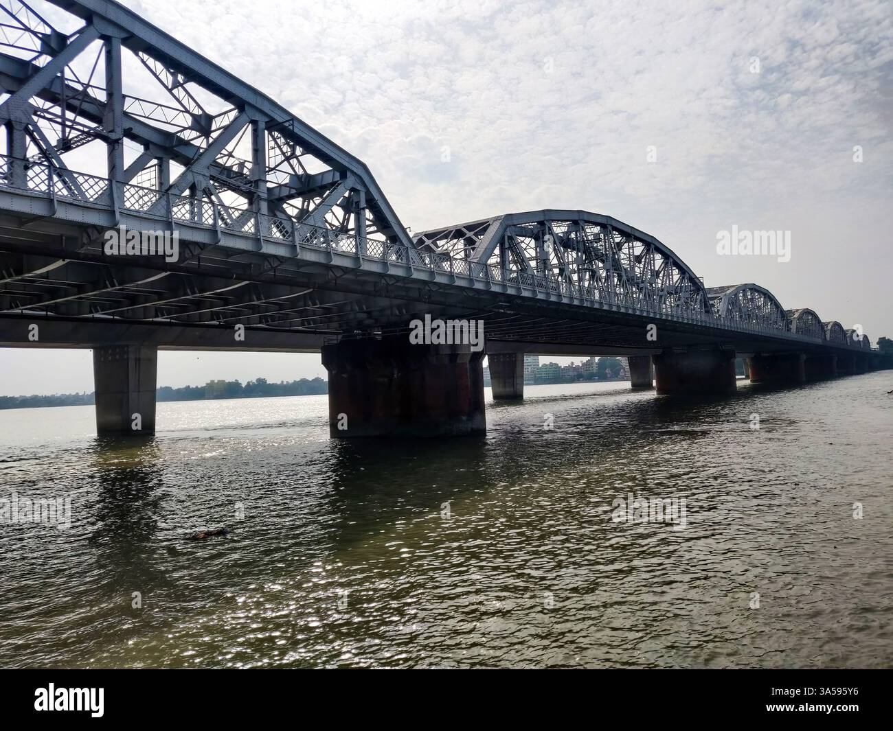 Vivekananda Setu is a bridge over the Hooghly River in West Bengal ...