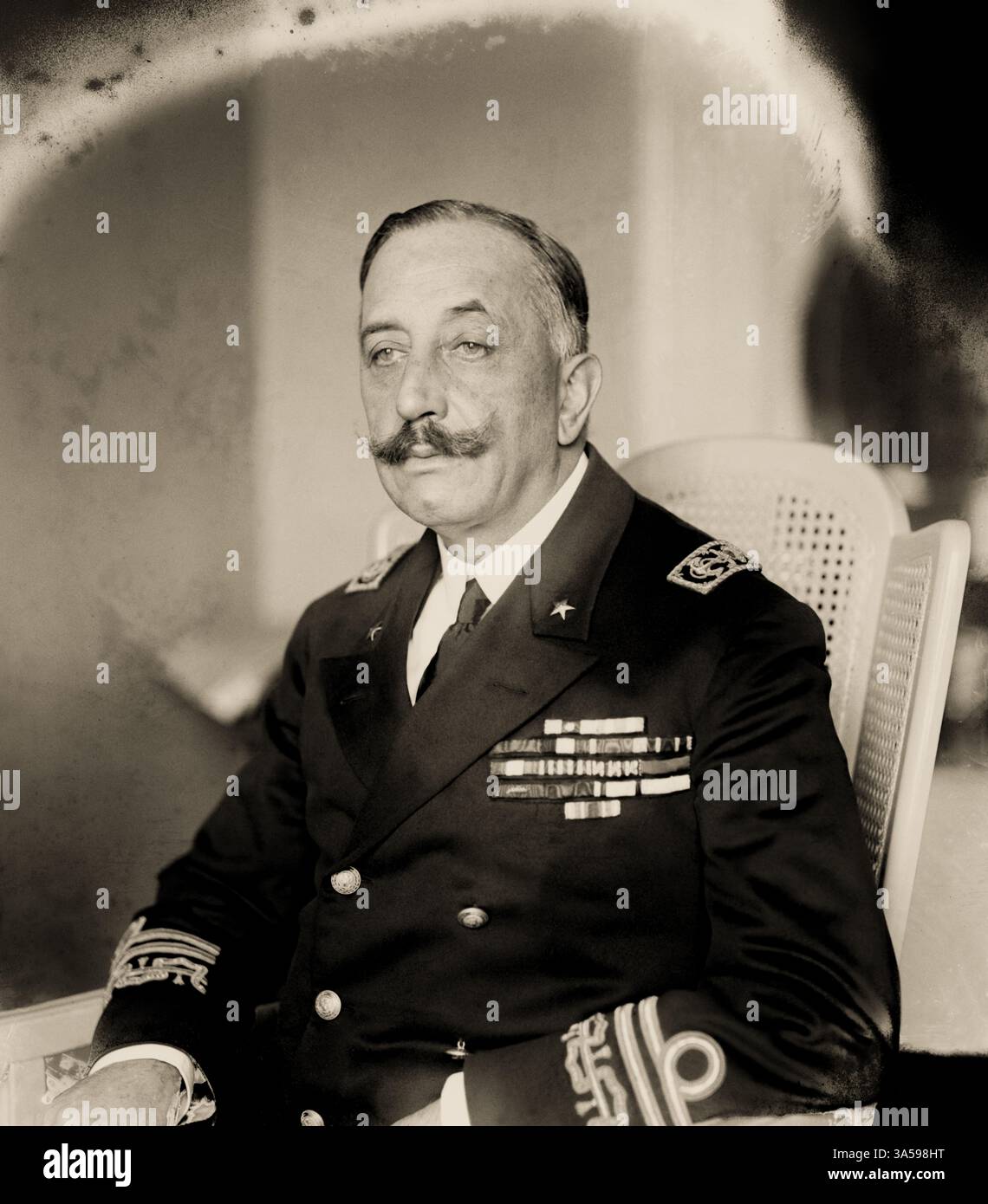 1921 , 16 november , NEW YORK , USA : The italian Admiral baron ALFREDO ...