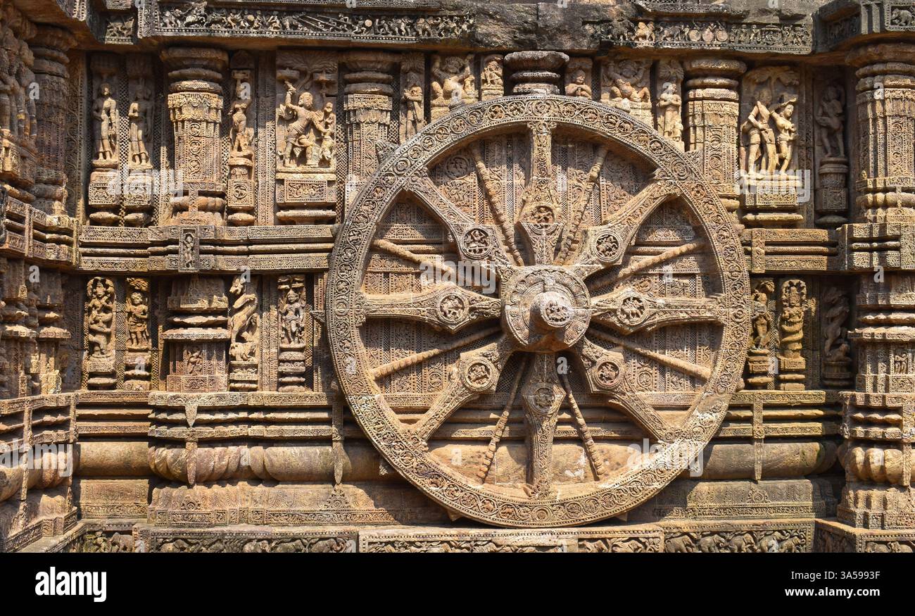 Carving details of a wheel at Konark Sun Temple, Orissa, India Stock ...