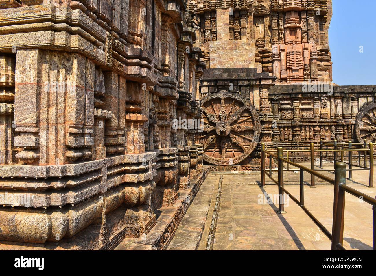 Carving details of a wheel at Konark Sun Temple, Orissa, India Stock ...