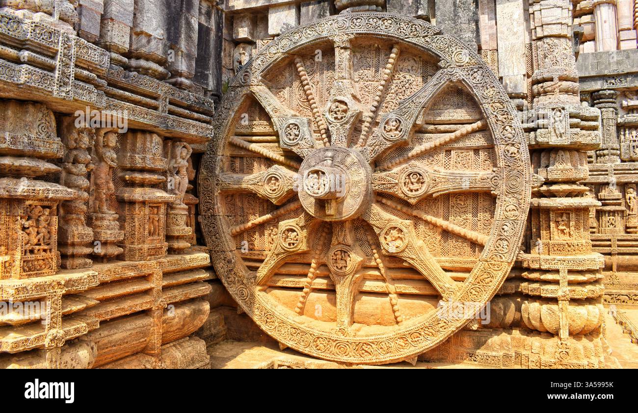 Carving details of a wheel at Konark Sun Temple, Orissa, India Stock ...